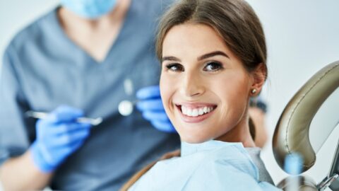 Taquets Invisalign : précision et confort du sourire